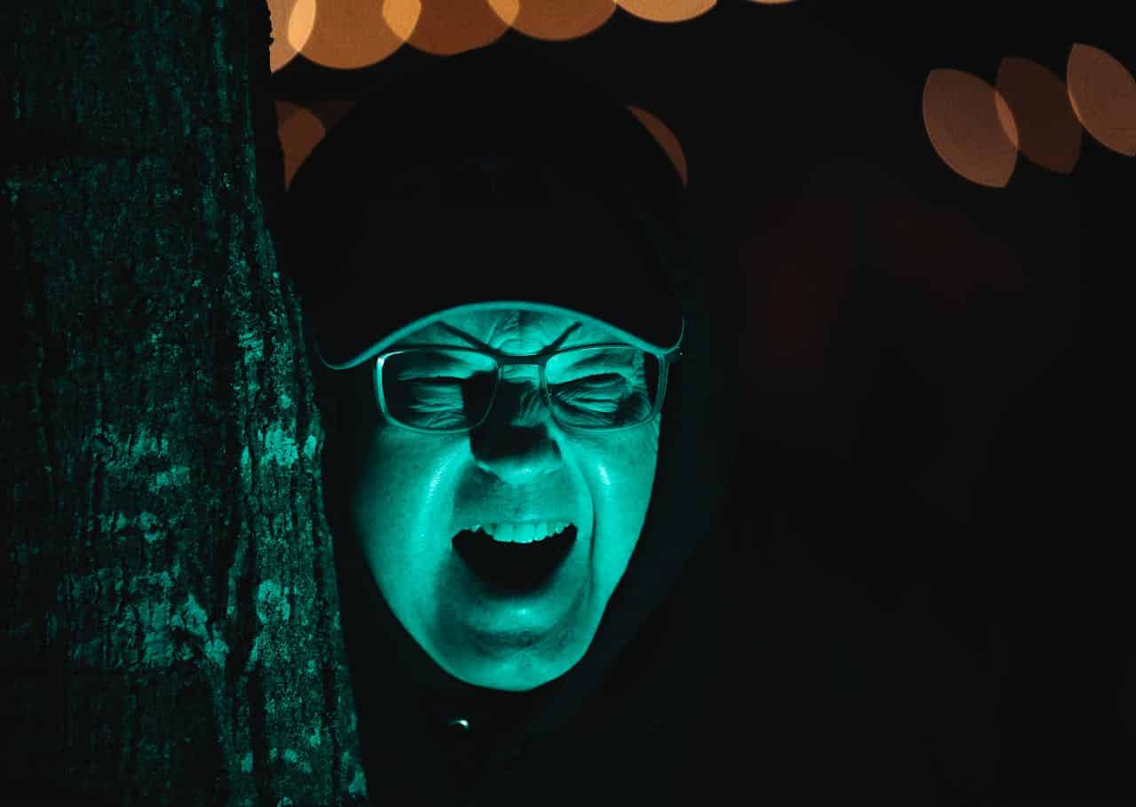 4 Glasses-Wearing Horror Characters for Your Next Halloween Costume ...